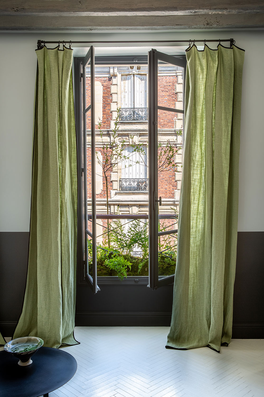 Сharm of small Paris dwelling (35 sqm)