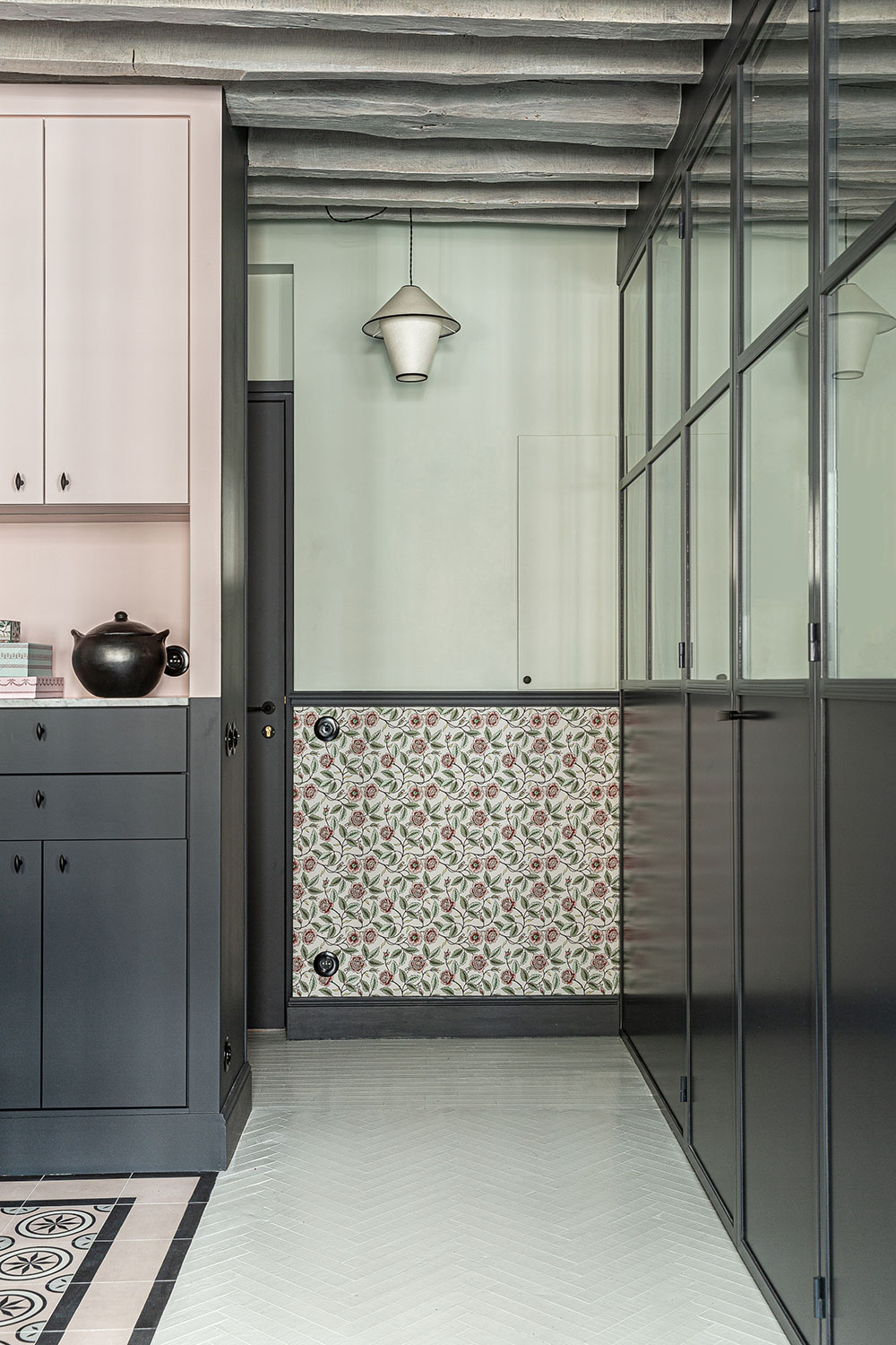 Сharm of small Paris dwelling (35 sqm)